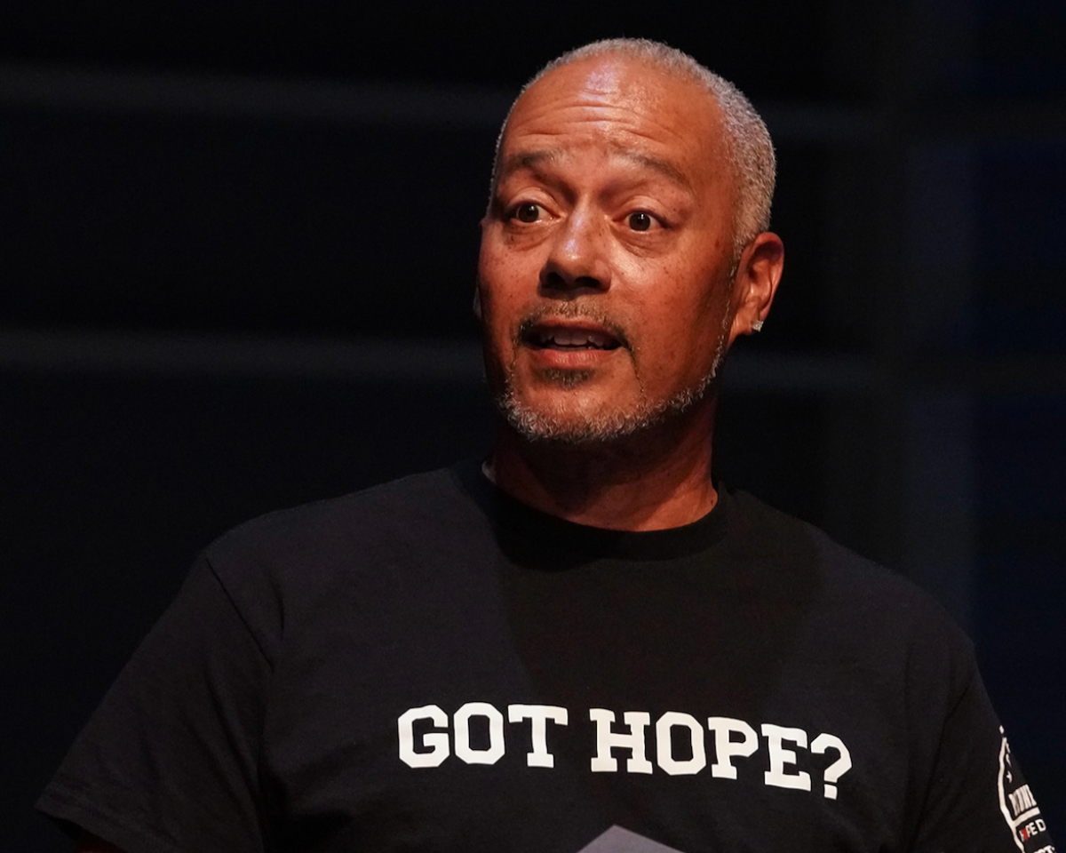 Jonathan Lofgren receives Sons of Bransford Educator Award ...