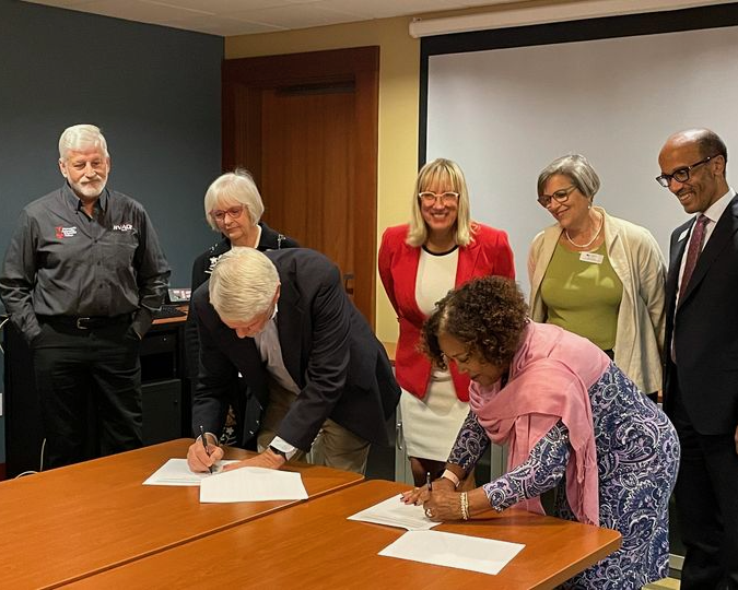 Fred Williamson Supports New Scholarships | Minneapolis Community ...